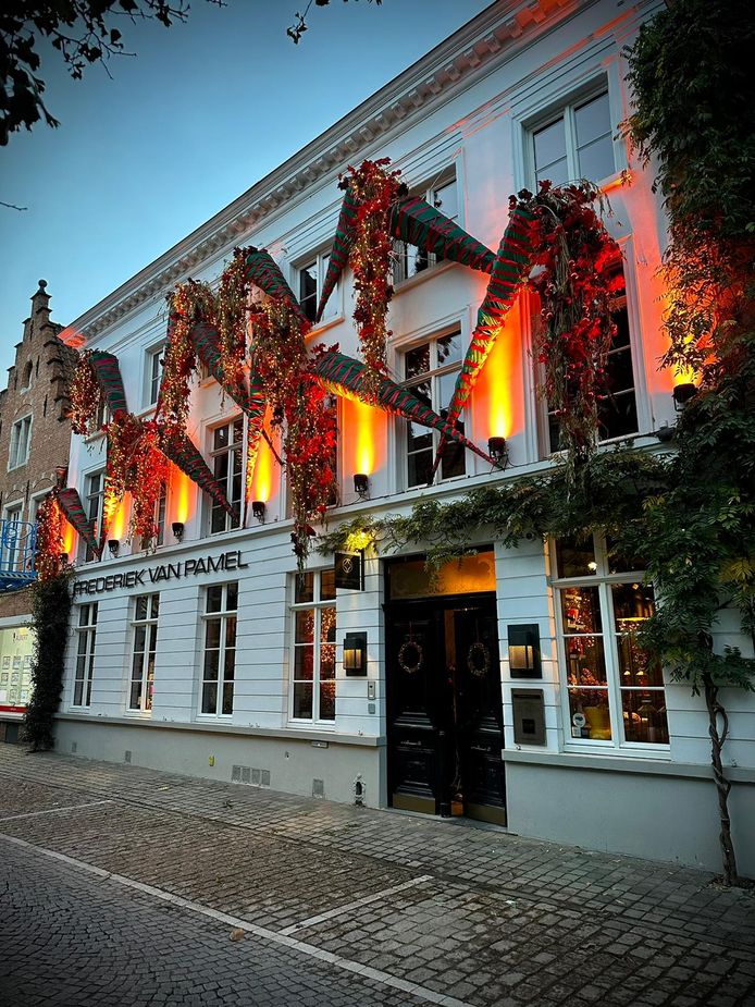 Dit is de mooiste kerstversiering van Brugge (en het is geen verrassing ...