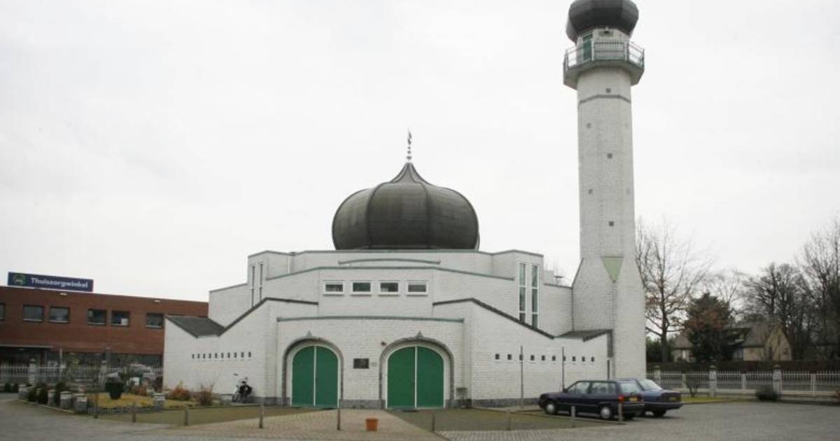 Voormalige imam moskee Kastelenplein krijgt moskeeverbod | Eindhoven ...