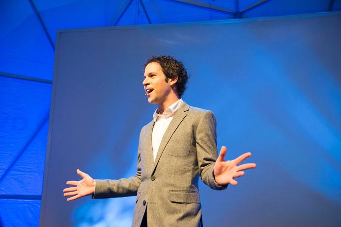 Victor Mids van Mindf*ck trapt festival CuriousU op campus UT af ...