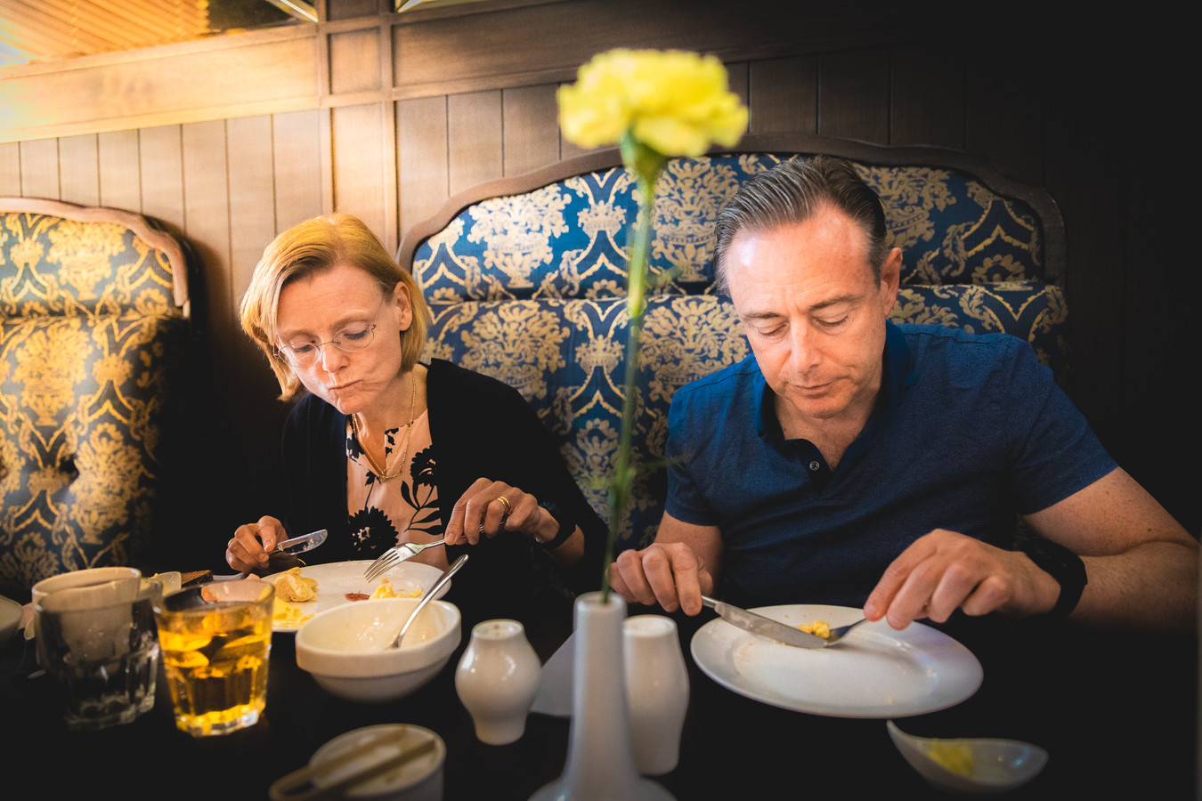 Op vakantie met Bart De Wever: “Of ik een oude zure zaag ben geworden ...