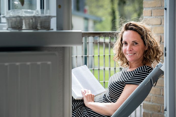 Sabine (40) heeft de ziekte van Lyme: 'Huis verkocht, in de bijstand ...