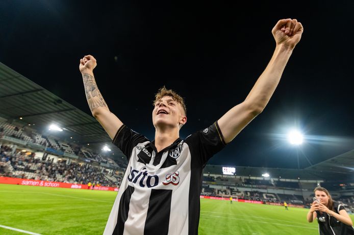 Stijn Bultman uit Raalte maakt indruk bij debuut in eredivisie voor ...