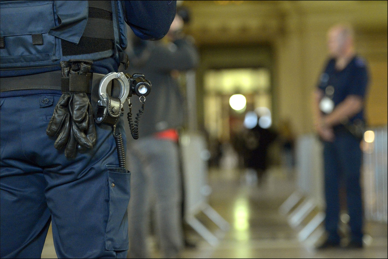 Geen veiligheidscontrole meer aan ingang Brussels justitiepaleis | Foto ...