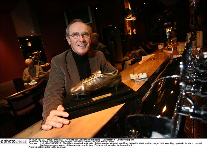 FOTO. De carrière van Wilfried Van Moer in beeld | Wilfried Van Moer ...