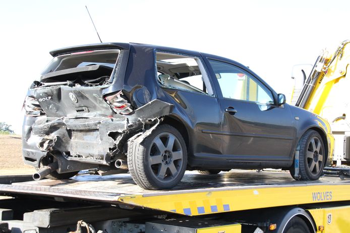 Kettingbotsing met drie auto's op de N36 bij Almelo | Almelo | tubantia.nl