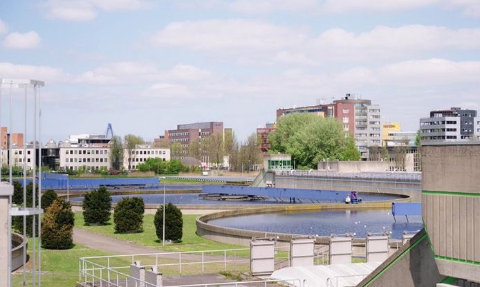Waterzuivering in Capelle neemt maatregelen om stank te voorkomen in ...