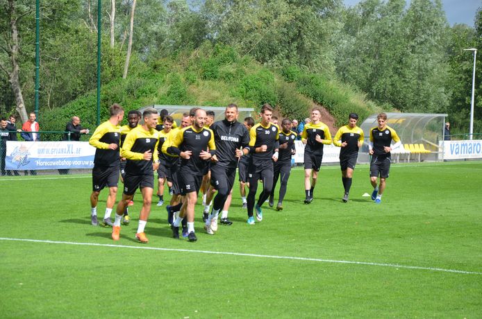 VIDEO. Sporting Lokeren hervat trainingen: “Goed dat er nieuwe wind ...