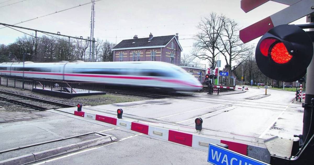 Snelle stoptrein naar Duitsland én misschien internationale intercity ...