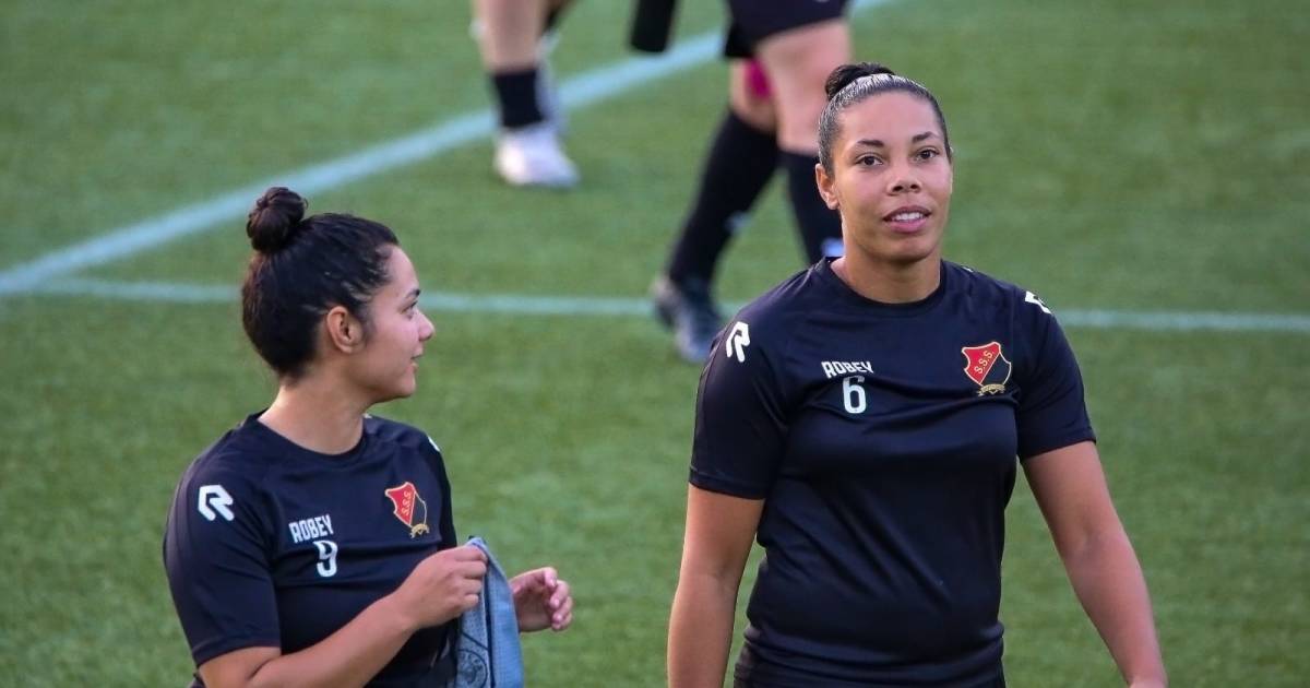 Rowena (26) verrast met selectie Surinaams elftal: ‘Nog nooit gehoord ...
