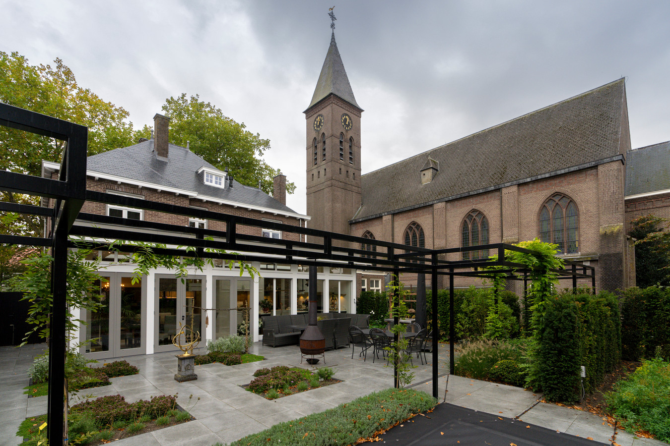 Statige pastorie van Lennisheuvel is weer helemaal bij de tijd, maar de ...