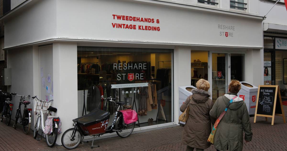 ReShare Store verzamelt kleding met een verhaal | Dordrecht | AD.nl