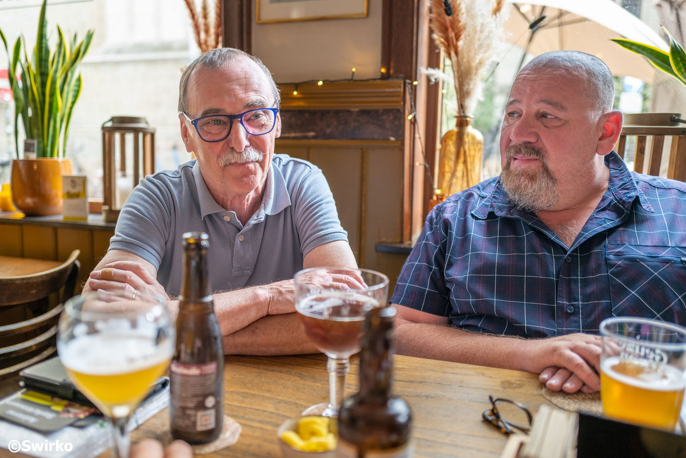 Waarom Prins Filip, nog voor hij koning was, het café van Antoinette in ...