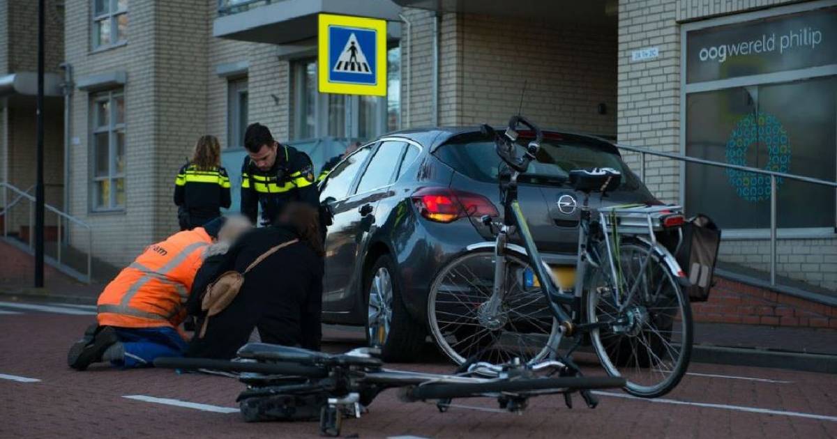Fietsster gewond bij botsing met auto in Asten | De Peel | ed.nl