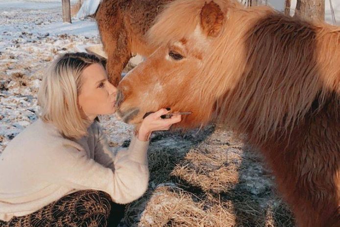 Lies Vandenberghe en Griet Vanhees zijn trotse ‘paardenmeisjes’. “Er is ...