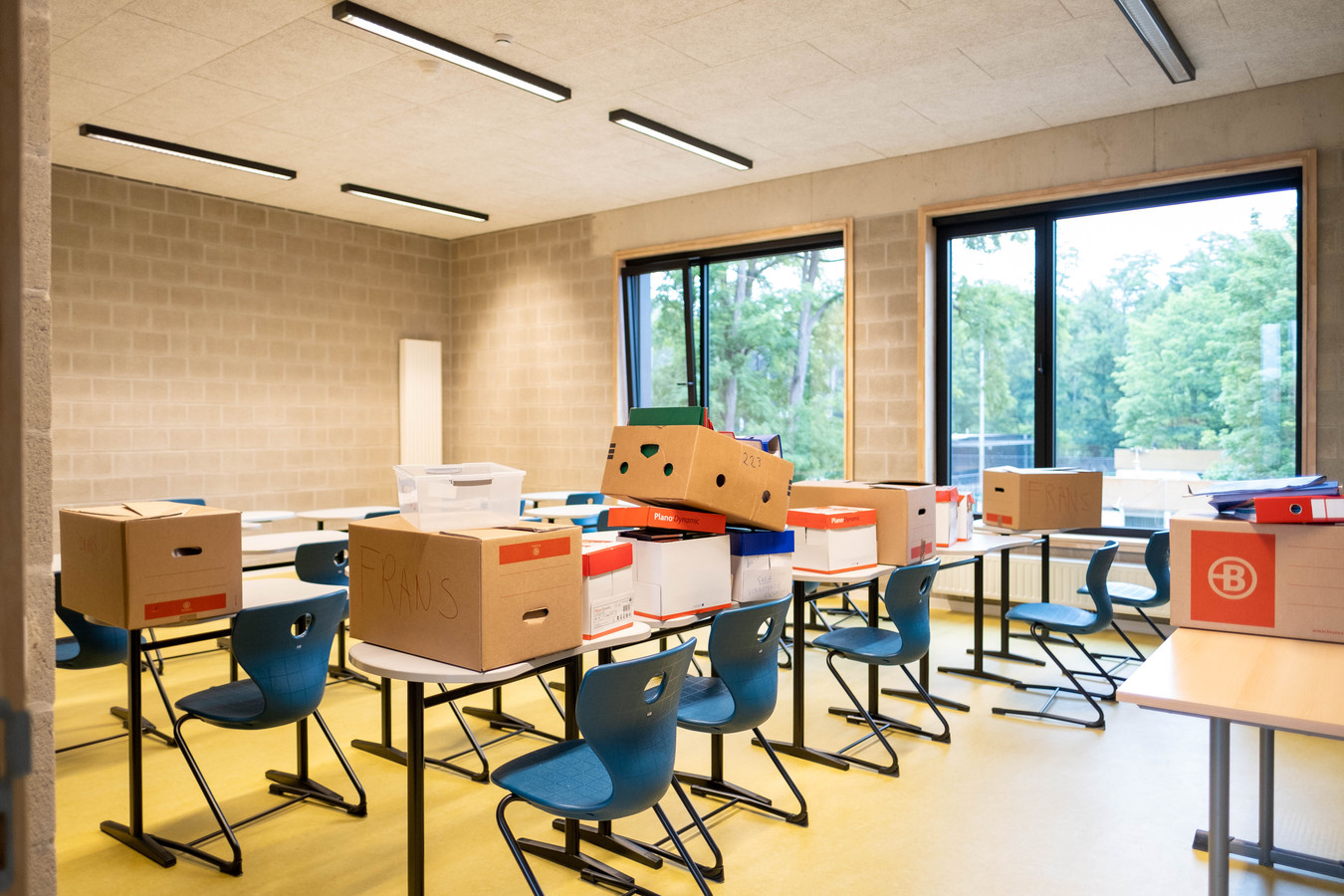 Historische dag op campus Louis Zimmer: Atheneum ruilt versleten ...