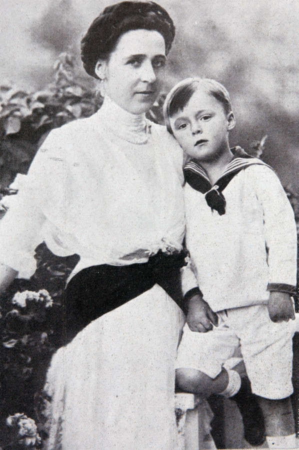 Prins Bernhard vroeg Vaticaan haar ‘uiterste best’ te doen zijn moeder ...