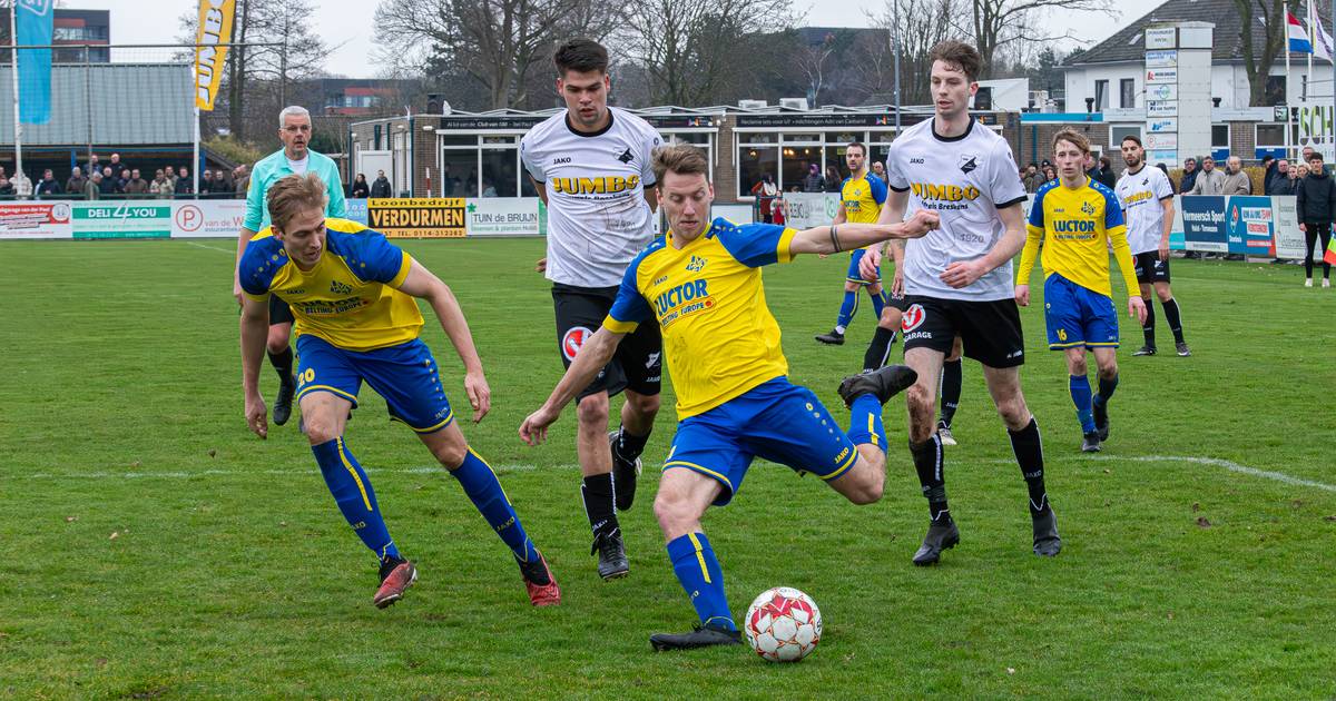 Razendsnelle hattrick Siebe de Kraker helpt HVV'24 aan grote zege in Zeeuws-Vlaamse derby ...