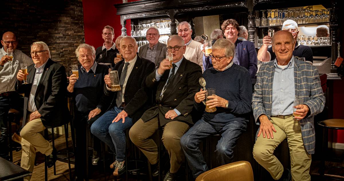 Broederschap keert na 60 jaar terug naar brouwerij waar alles begon ...