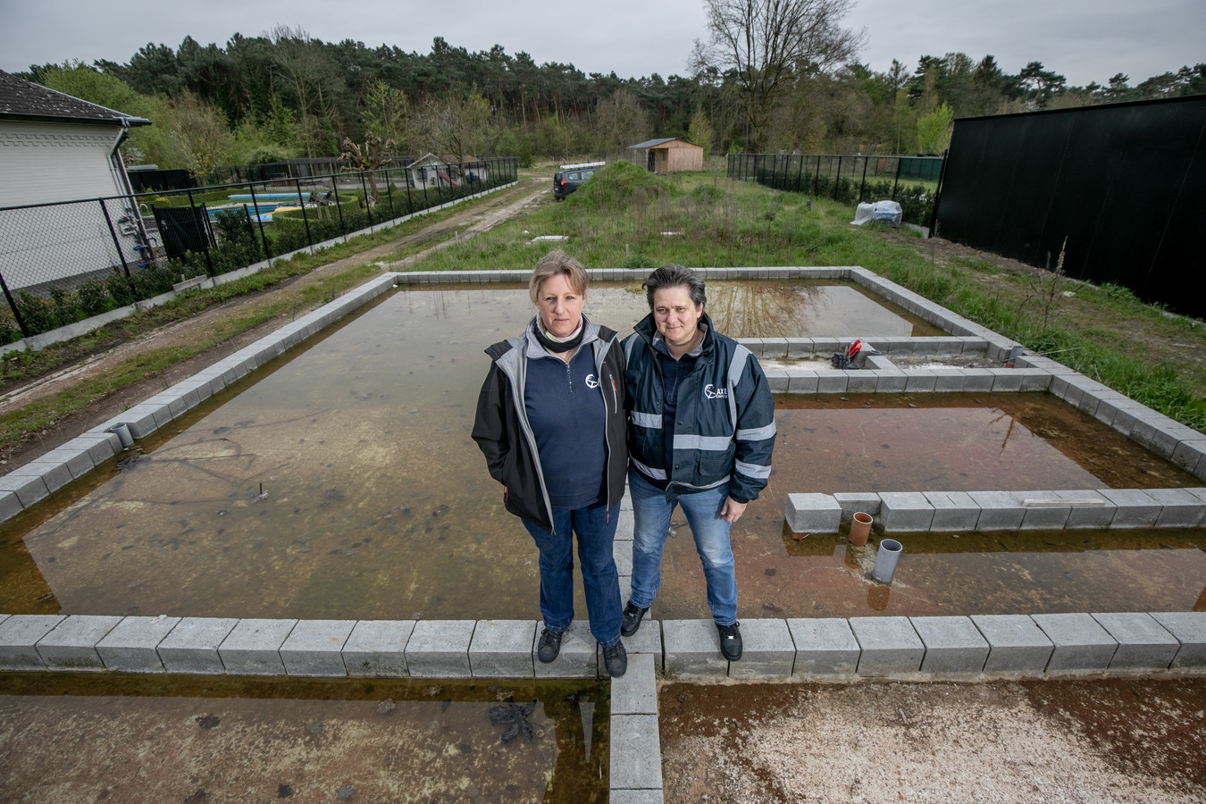 HLN ONDERZOEK. “Opnieuw failliet, maar wél pronken met luxejacht in ...