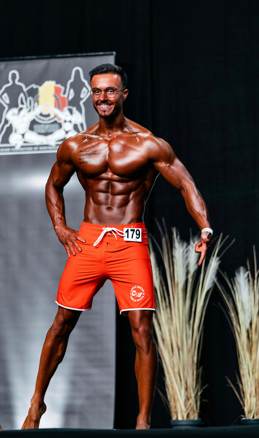 Jonas (27) kroont zich tot Belgisch kampioen bodybuilding: “Altijd ...