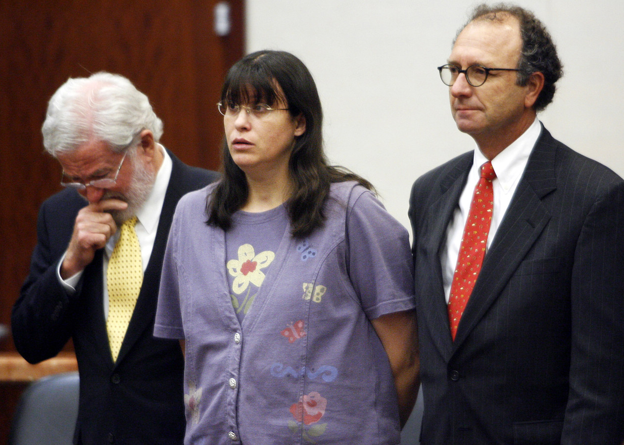 Een moeder die het vlees van haar kinderen opat en vijf andere ...