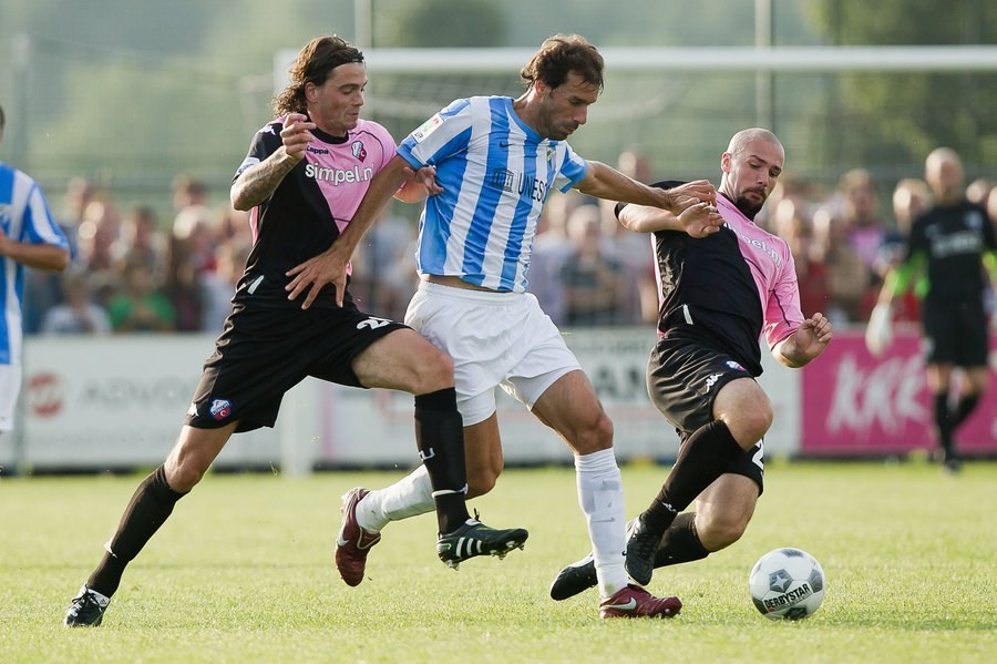 Van Nistelrooy scoort tegen FC Utrecht | Foto | AD.nl