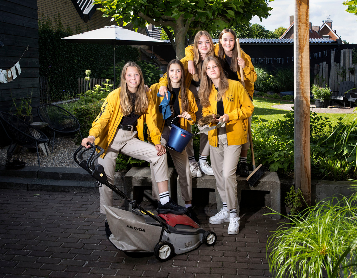 Meiden uit Milheeze gaan klussen om hun reis naar WK dansen te ...