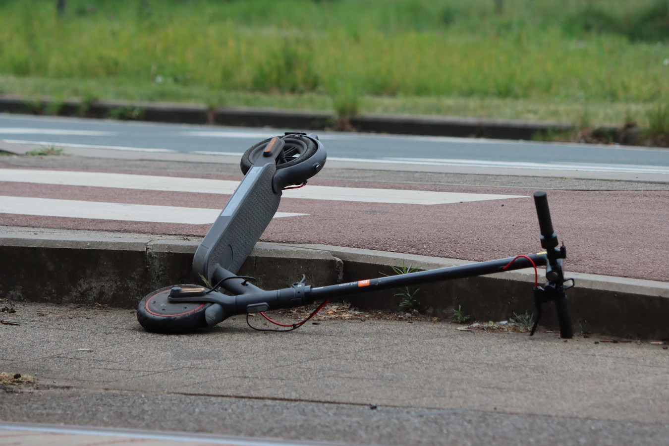 Bij bijna 1 op de 5 ongevallen met e-step was kind jonger dan 16 jaar ...