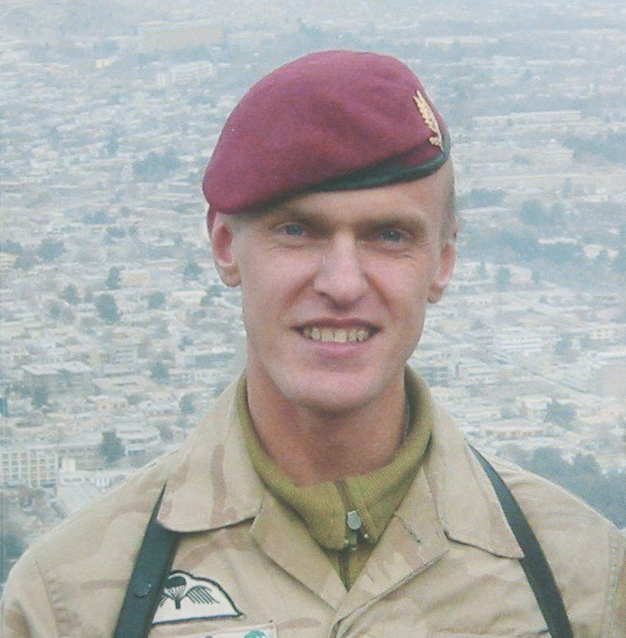 Militair afscheid van Ronny Piens | Foto | hln.be