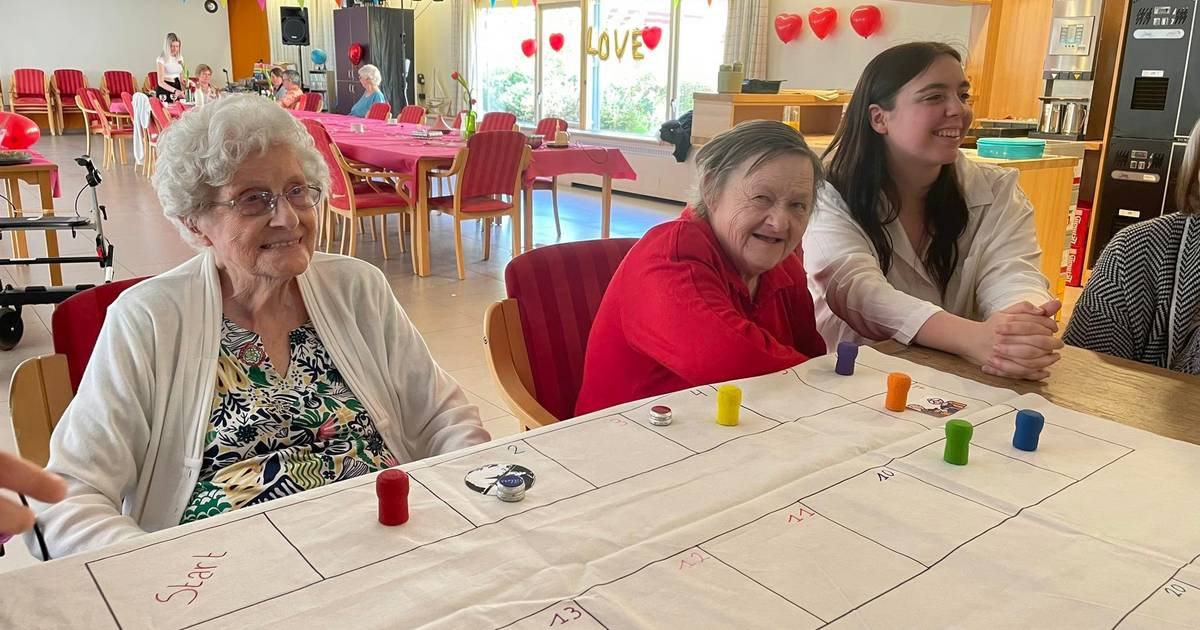 Laatstejaars Bejaardenzorg verdreven de eenzaamheid bij bewoners van ...