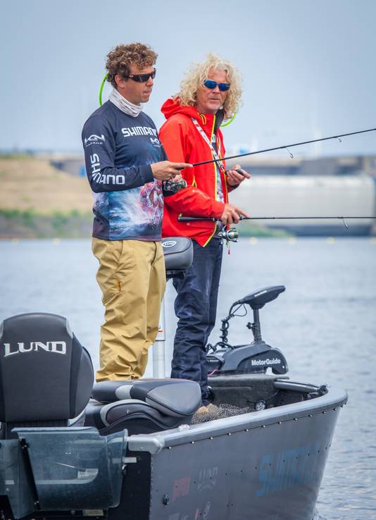 Adhd-cabaretier Jochem Myjer is in vissersboot muisstil | Voorne-Putten ...