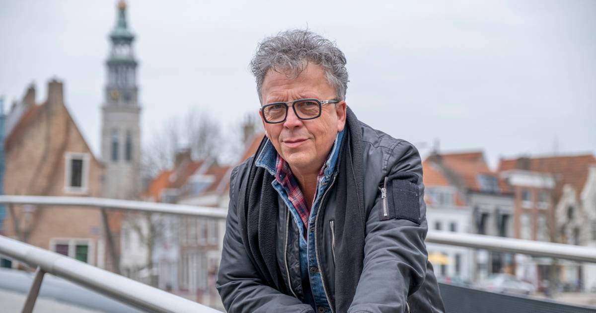 Cartoonist Cor de Jonge houdt Zeeland al 30 jaar een spiegel voor ...