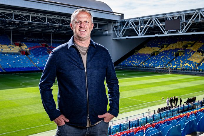Vitesse-coach John van den Brom heeft goede hoop: ‘Wij gaan gewoon ...