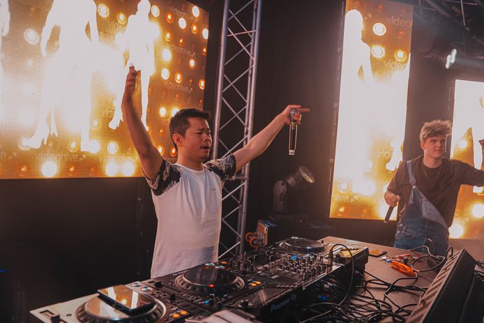 Plaatjes draaien in Spanje, Hongarije en Turkije: Brasschaatse dj ...