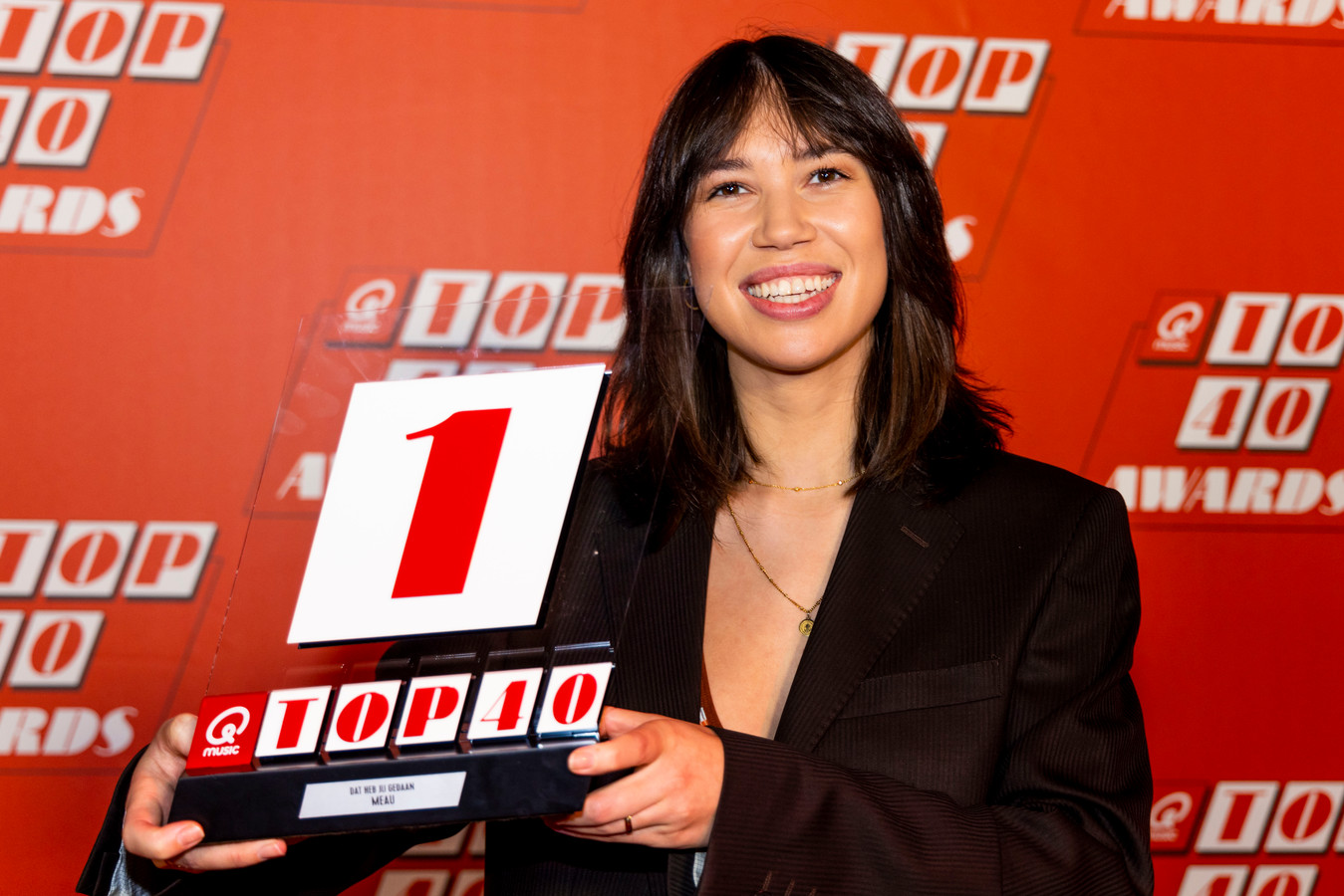 Meau voor zevende week op nummer 1 in Top 40 | Foto | AD.nl