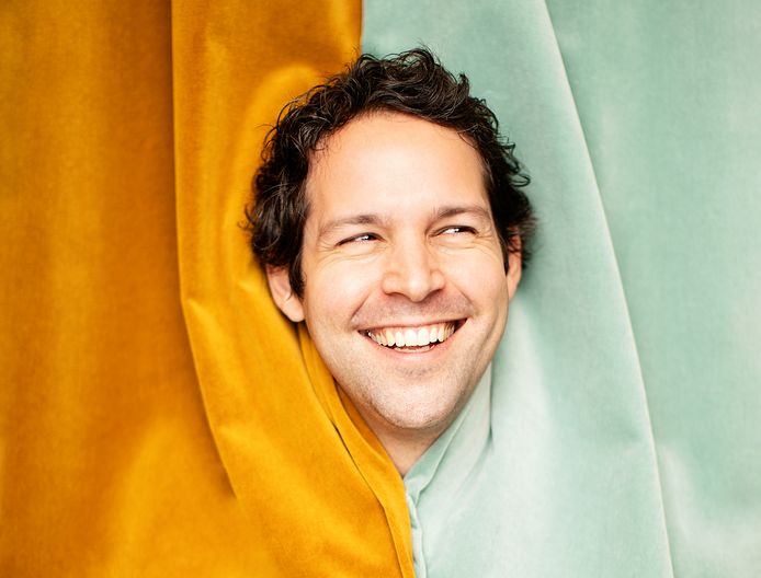 Gloednieuwe televisiestudio van miljonair Pim Bertens in Udenhout, 'We ...