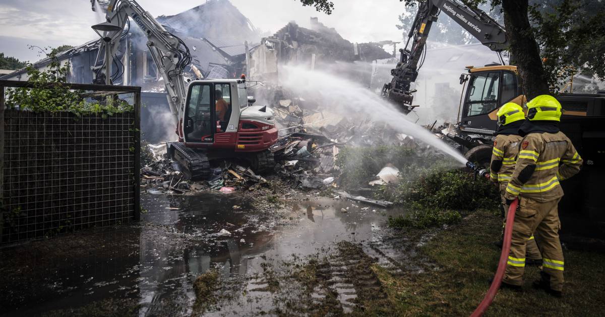 Enorme brand in huizenblok in Arnhem na uren onder controle; aantal ...