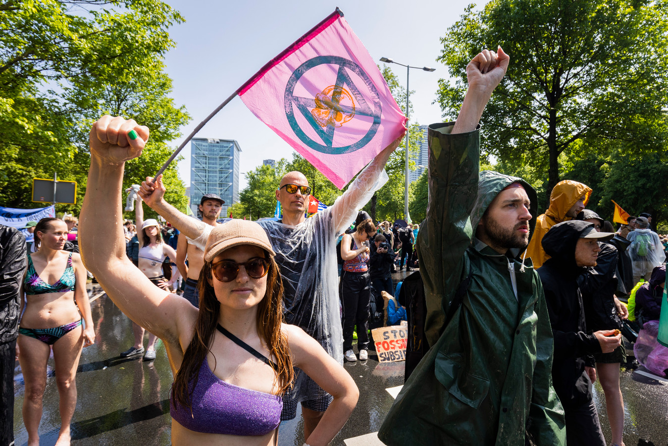 Aanklager van OM bij actie van Extinction Rebellion: ‘Ik ben ook een ... Aanklager van OM bij actie van Extinction Rebellion: ‘Ik ben ook een ...