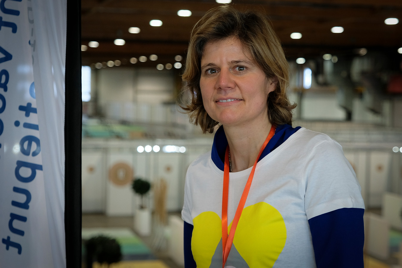 Grootste vaccinatiecentrum van het land neemt voorzichtige start ...