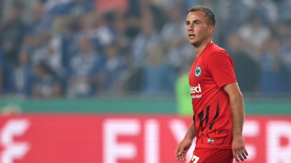 Mario Götze maakt eerste doelpunt in dienst van Eintracht Frankfurt ...