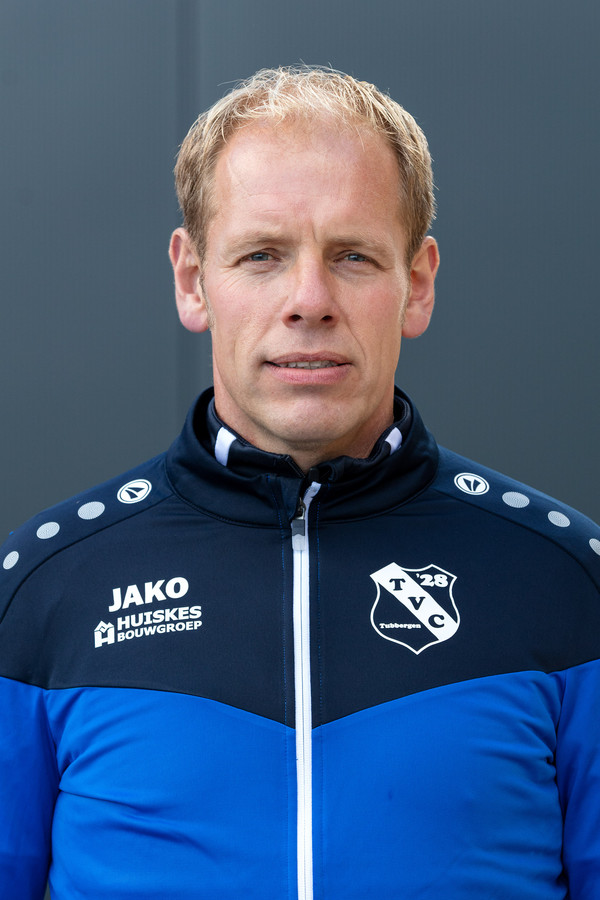 Mensink volgend seizoen trainer van Stevo, Can vertrekt bij Achilles E ...