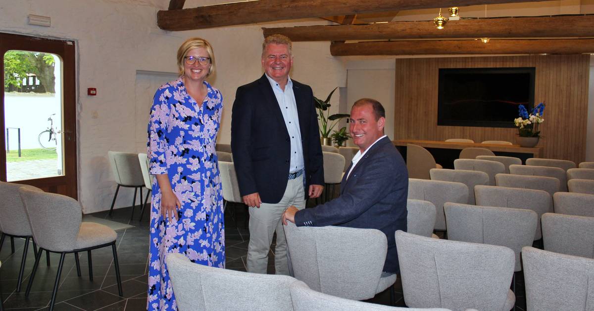 Eerste huwelijken in vernieuwde ceremoniezaal van Abdijhoeve ...