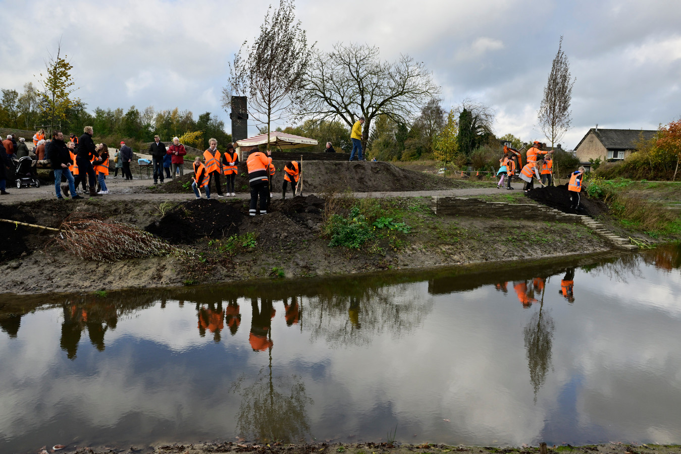 Borne slaat met avontureneiland twee vliegen in een klap én laat ... Borne slaat met avontureneiland twee vliegen in een klap én laat ...
