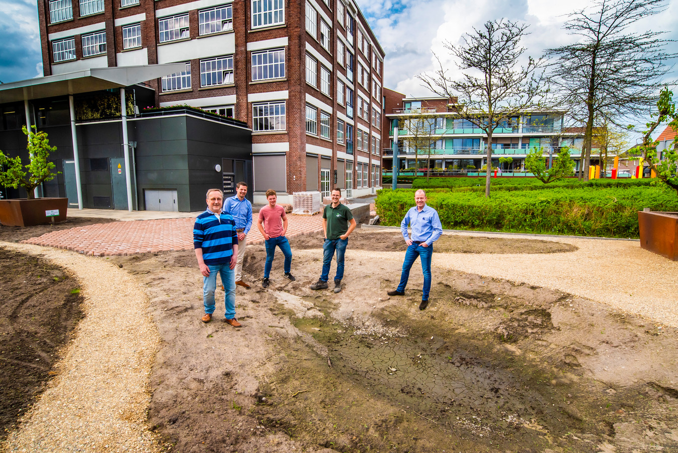 Een heel parkje met wadi’s in je voortuin, en het kost je zelf geen ...