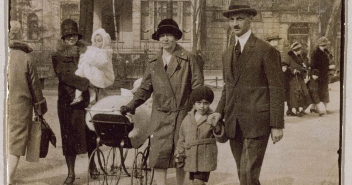 Roman over het leven van de zus van Anne Frank | Show | gelderlander.nl