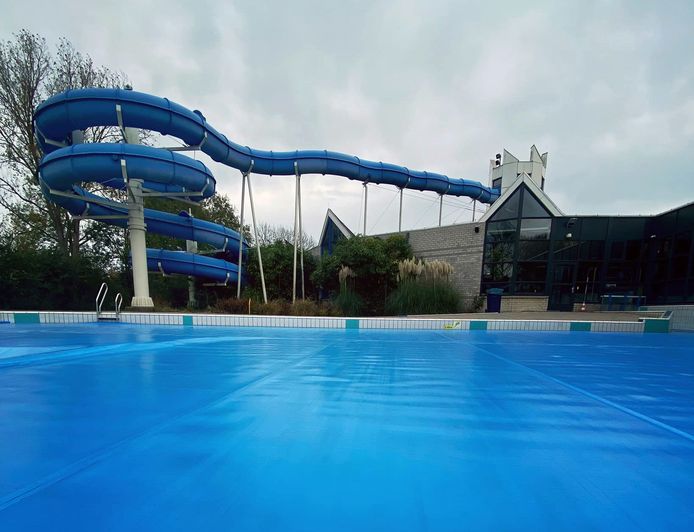 Zwembad in Gorinchem gesloten door gesprongen waterleiding | Gorinchem ...
