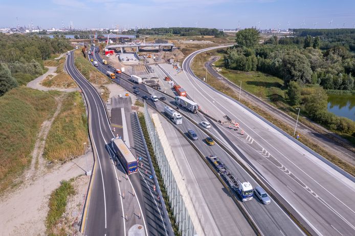 Afrit Sint-Anna Linkeroever sluit definitief voor aanleg geluidsberm ...