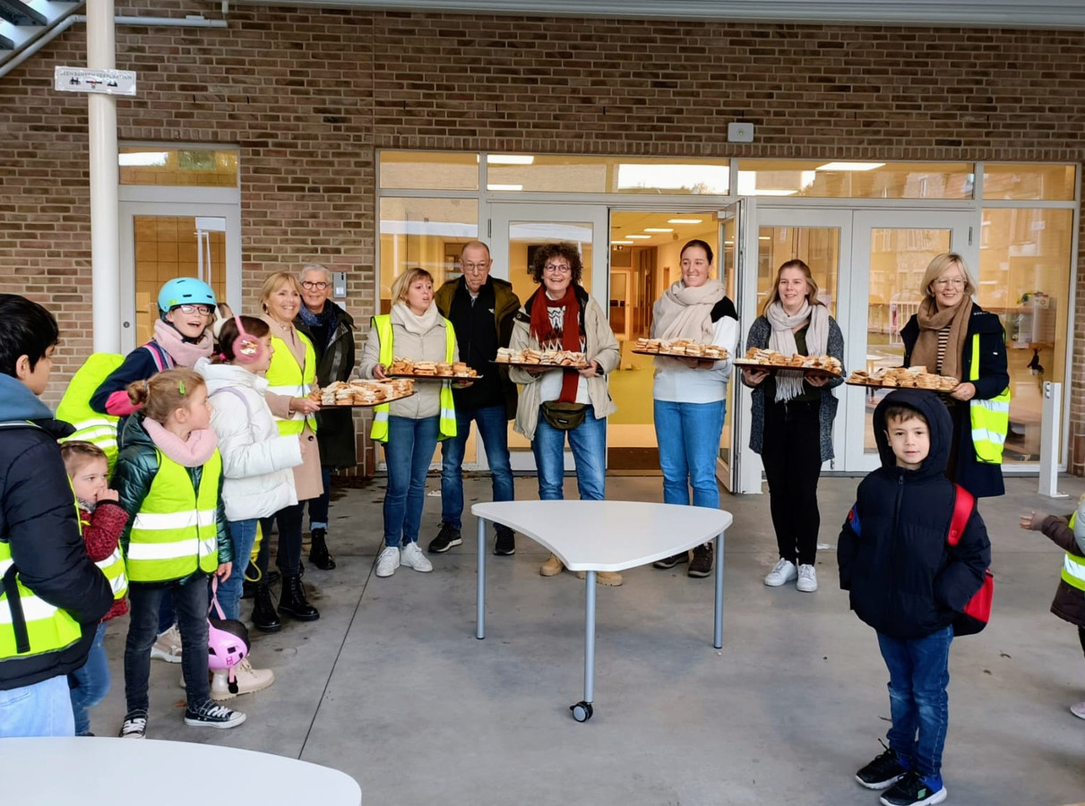 Actie tegen lege brooddozen in Sint-Andreas: “Vanaf nu elke dinsdag een ... Actie tegen lege brooddozen in Sint-Andreas: “Vanaf nu elke dinsdag een ...