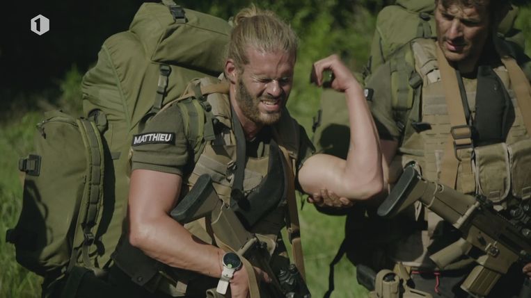 50 uur zonder slaap: kandidaten ‘Kamp Waes’ gaan door diep dal | TV ...