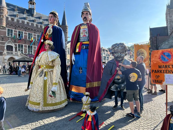 Processie van Plaisance terug in al haar glorie | Geraardsbergen | hln.be